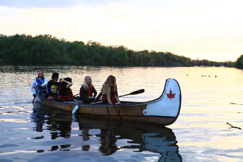 Toronto: Fall Colours Canoe Tour of the Toronto Islands - An Honest Look at the Toronto Fall Colours Canoe Tour