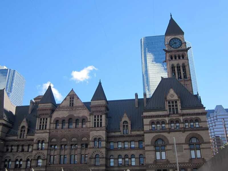 Toronto: Highlights Drive and Walking Tour - The Sum Up: Who’s It For?