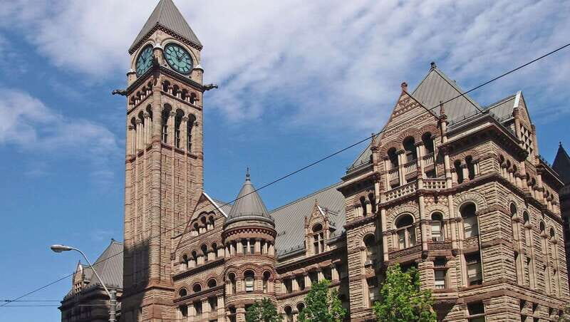 Toronto: Highlights & Hidden Gems Private Tour With a Local - Why This Tour Works for Different Travelers