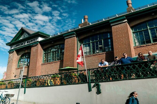 Toronto Highlights Walking Tour with CN Tower & Harbour Boat Ride - The Sum Up
