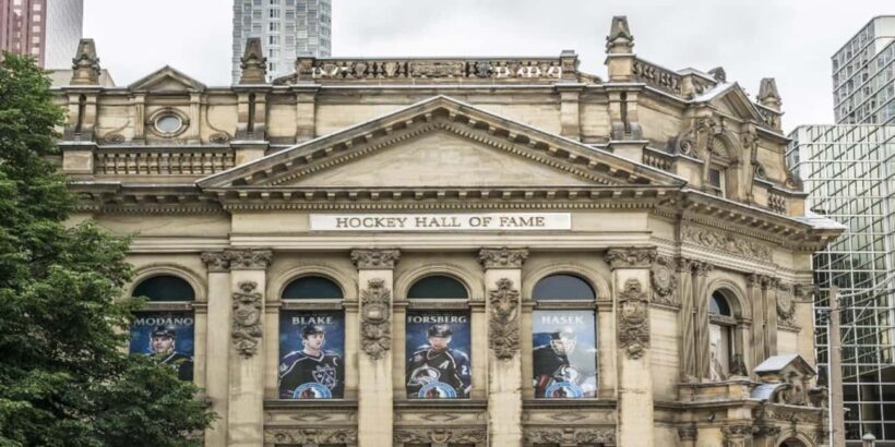 Toronto Highlights Walking Tour with Tower Entry - Who Should Consider This Tour?