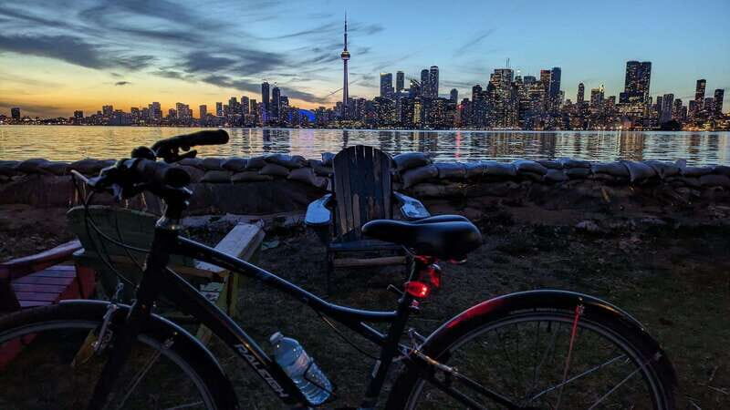 Toronto Islands: Morning or Twilight 3.5-Hour Bike Tour - Authenticity & Insider Tips