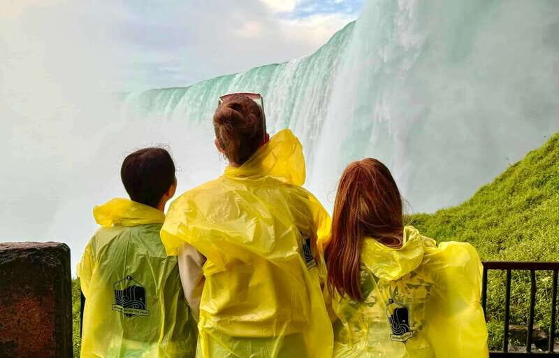 Toronto: Niagara Falls, Boat Ride & Journey Behind the Falls - FAQ