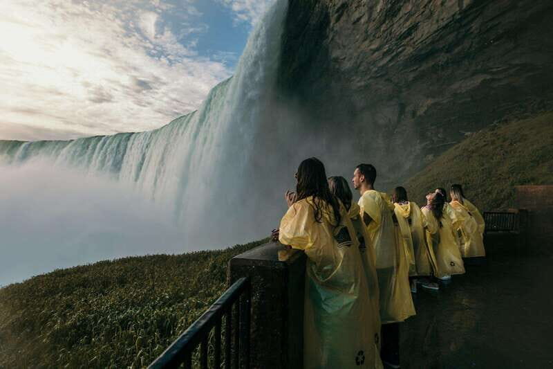Toronto: Niagara Falls Tour with Cruise and Behind The Falls - The Journey Begins: Comfort and Scenery
