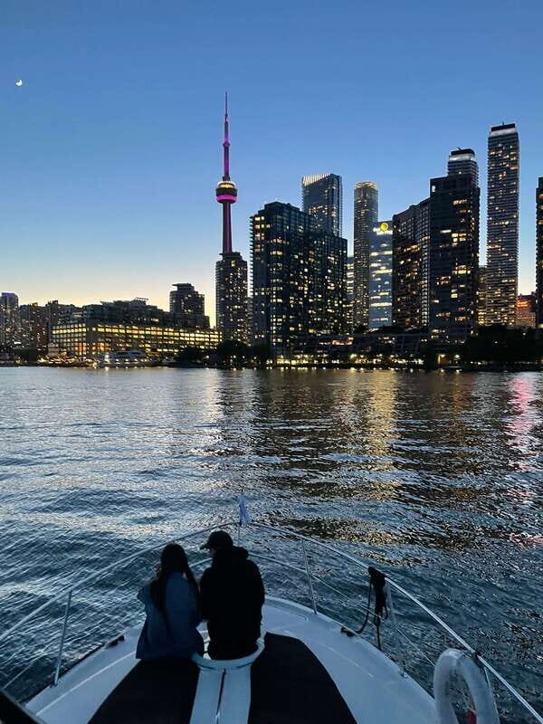 Toronto: Private Luxury Yacht Sightseeing Cruise & Prosecco - What Travelers Are Saying