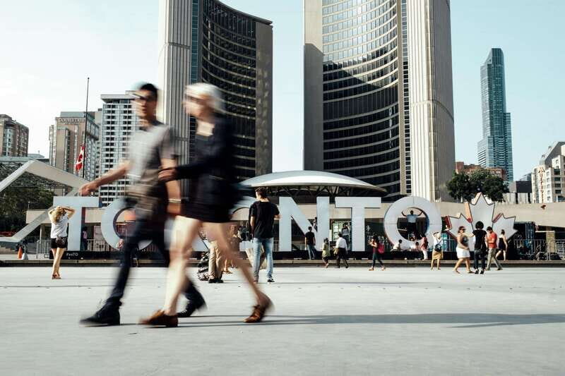 Toronto: Private Small Group City Tour with Local Guide - A Thorough Look at the Toronto Experience