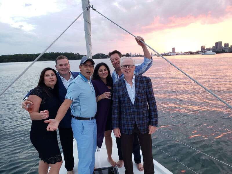 Toronto: Sailing Yacht Cruise of Toronto Harbor and Islands - An Authentic Toronto Water Experience