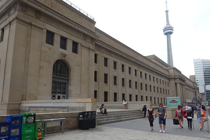 Toronto Self-Guided walking tour and scavenger hunt - Who Will Love This Tour?