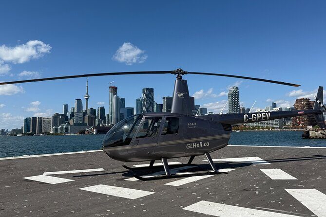 Toronto Skyline Helicopter Tour CN Tower Loop - The Experience at a Glance