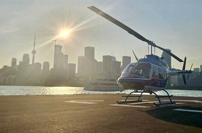 Toronto Skyline Helicopter Tour CN Tower Loop - Why This Tour Stands Out