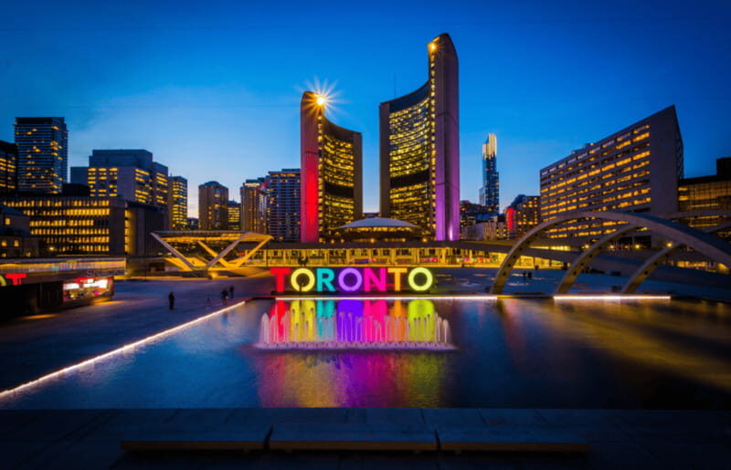 Toronto: Small Group Night Tour with Harbour Boat Cruise - Authentic Insights and Personal Touches