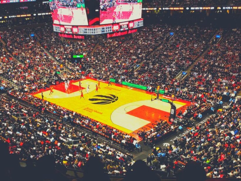 Toronto: Toronto Raptors NBA Game Ticket at Scotiabank Arena - Navigating the Venue and Seating Options
