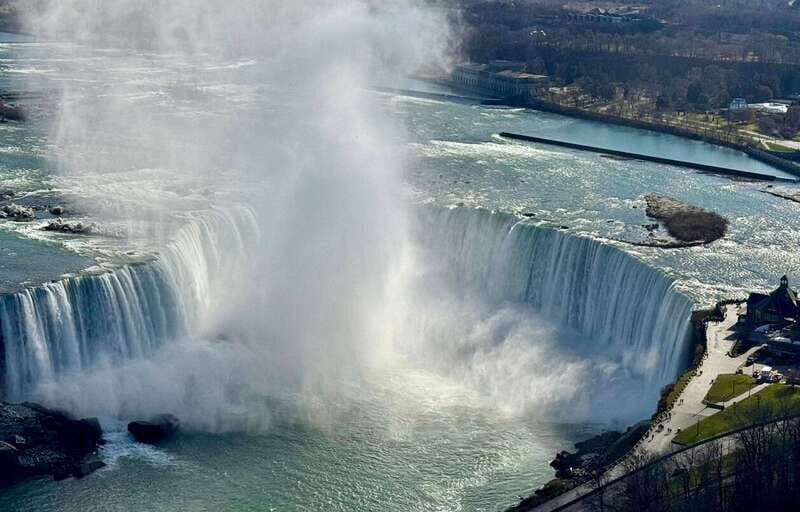 Toronto: Winter Niagara Falls Tour with Attractions Package - What the Reviews Say