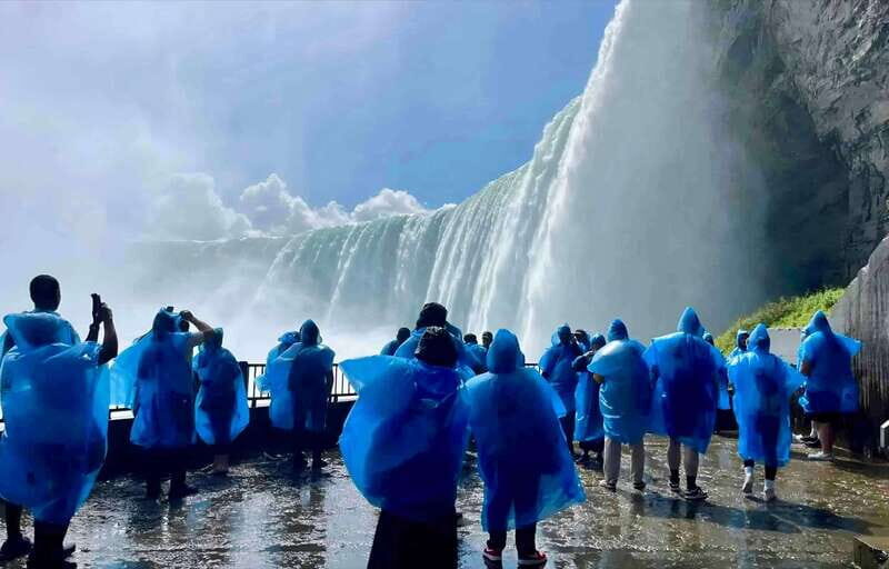 Toronto: Winter Niagara Falls Tour with Attractions Package - Practical Tips for Travelers
