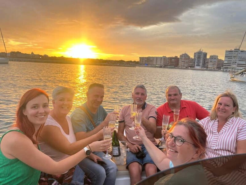 Torrevieja: Private Sunset Boat Tour with Cava - FAQ