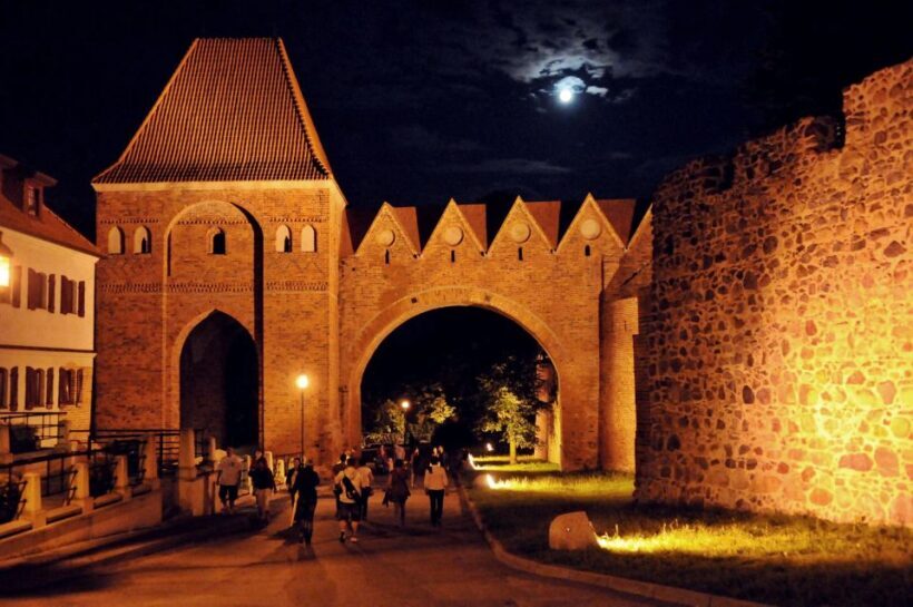 Torun: Private Walking Tour of a Medieval Town - A Closer Look at the Tour Experience