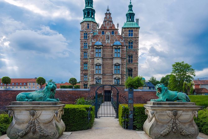 Total Copenhagen Walking Tour: Highlights and Hygge - Meeting Points and Accessibility
