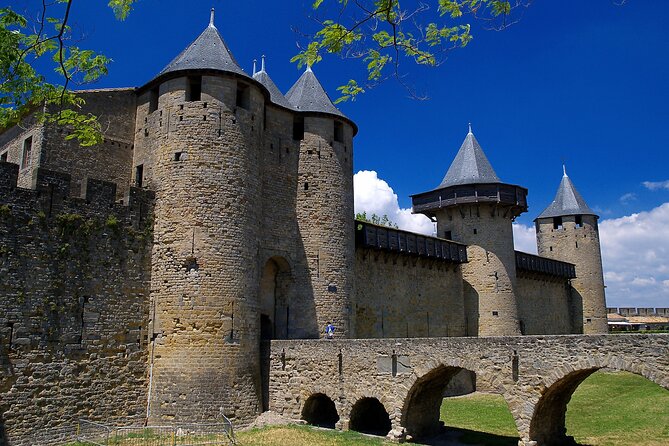 Toulouse : Carcassonne Day Trip by Coach With Audio Guides - Comparing Train and Coach Options