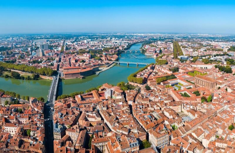 Toulouse: Express Walk with a Local in 60 minutes - The Practical Side