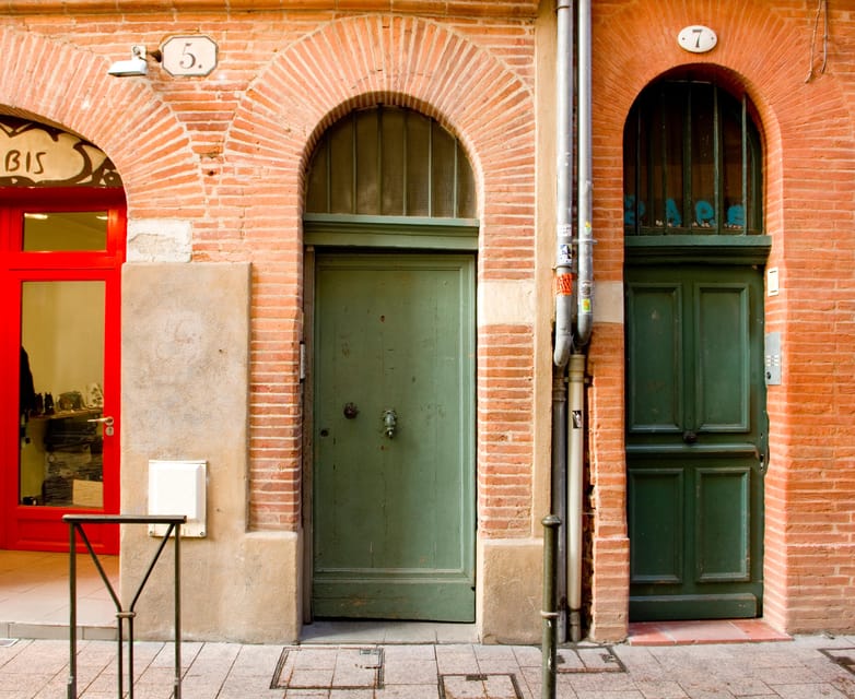 Toulouse: get drawn by an artist - Key Points