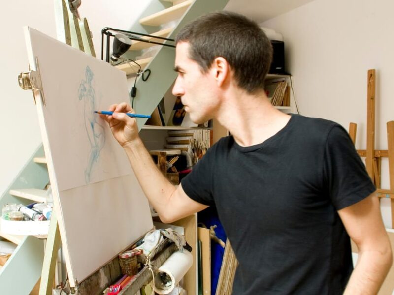 Toulouse: get drawn by an artist - The Practicalities: Booking, Duration, and Group Size