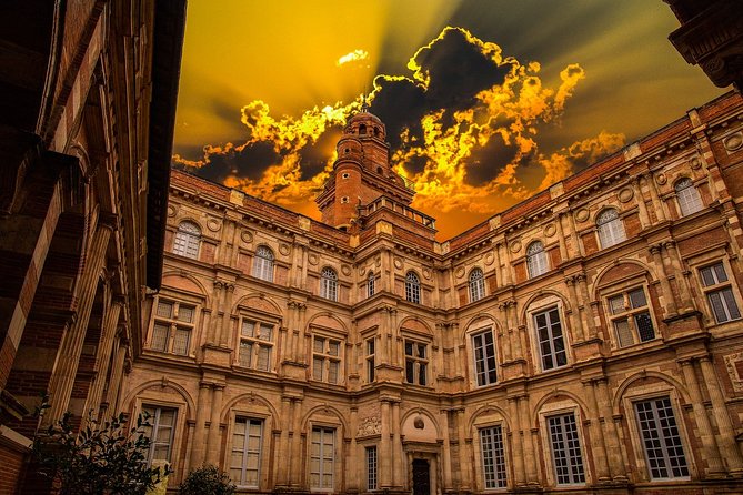 Toulouse Private Walking Tour With A Professional Guide - Key Points
