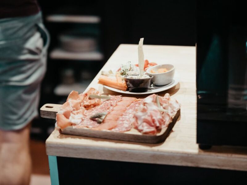 Toulouse: Wine Bar Walking Tour with a Local Wine Expert - The Experience’s Strengths