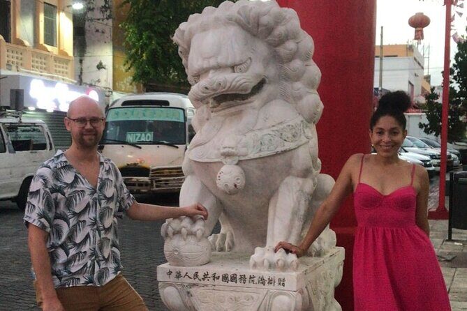 Tour beyond the walls - Forts and Monuments: Puerta de la Misericordia and the Malecón