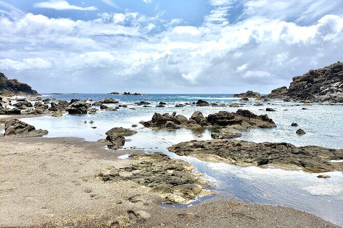 Tour Black Point Tunnel with Guide & Swimming Owia Salt Pond - FAQ