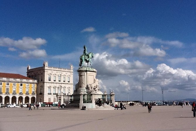 Tour Discover the Amazing Best Views of Lisbon with local Guide - Who Will Love This Tour?