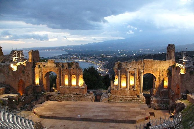 Tour ETNA-TAORMINA-ISOLA BELLA - Transportation and Group Size