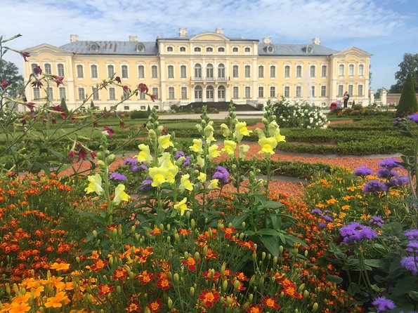 Tour from Riga to Vilnius: Bauska Castle, Rundale Palace and The Hill of Crosses - A Complete Breakdown of the Experience