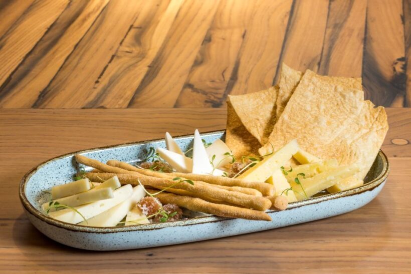 Tour & Gastronomic Experience: Carpaccio, Salmon & Cheeses - FAQ