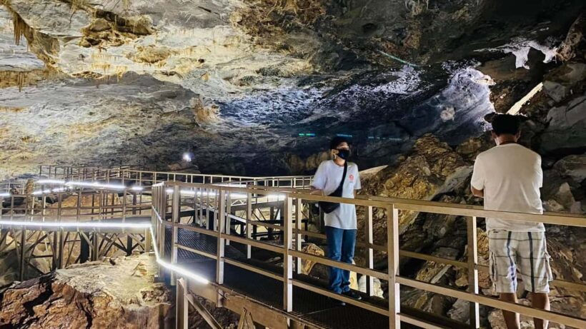 Tour "Grutas Bustamante" + Guía + Transfer + Tickets - Practical Tips and Considerations