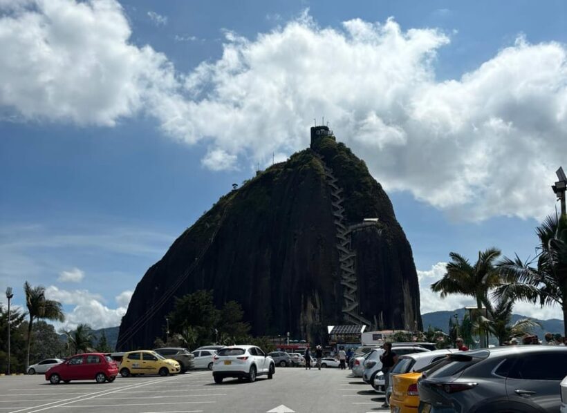 Tour Guatapé con visita a Granja de las Llamas y las Alpacas - Lunch and Free Time in Guatapé