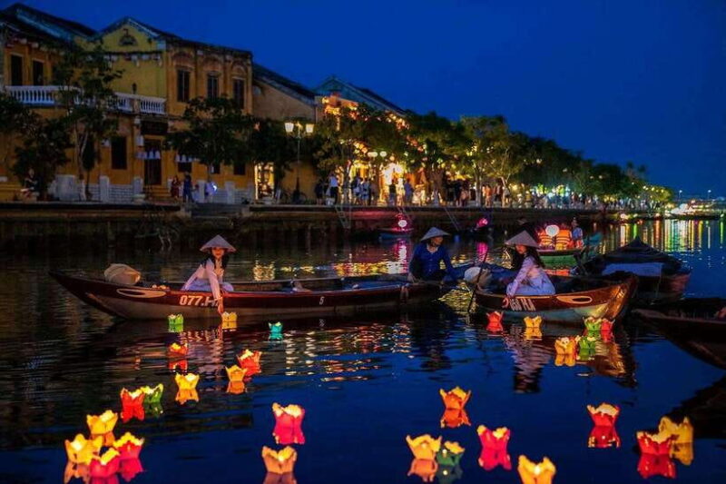 Tour Hoi An ancient town - Flower lanterns - Coconut forest - Final Thoughts