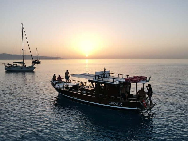 tour in barca-visita grotte con sosta bagno a cala janculla - Who Would Love This Experience?