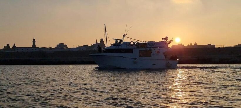 Tour in barca(Monopoli-Polignano) con sosta bagno e aperitiv - Return Journey and Practical Details