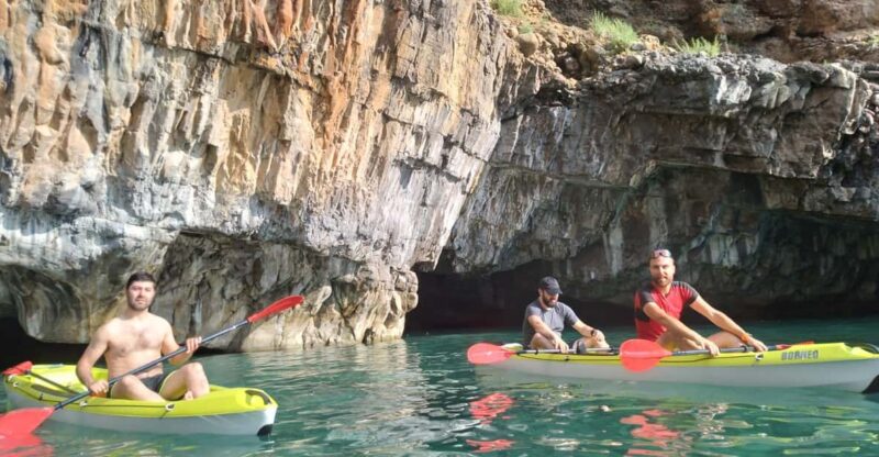 Tour in Kayak sulle orme di James Bond a Maratea - Exploring Maratea’s Coastline: What to Expect