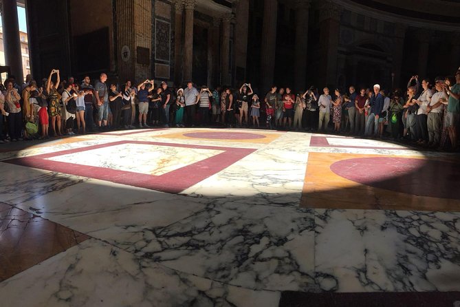 Tour in Rome, the Great Beauty - Taking in the Vibrant Roman Culture