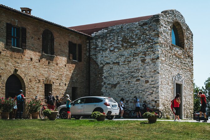 Tour in the Marche by Raffaello Sanzio: Art, Nature, Food and Wine - Who Will Love This Tour?