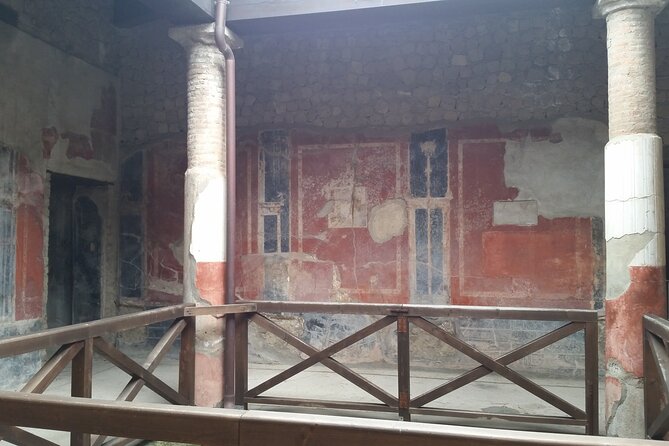 Tour in the roman villas of Stabiae with an archaeologist. - Key Points