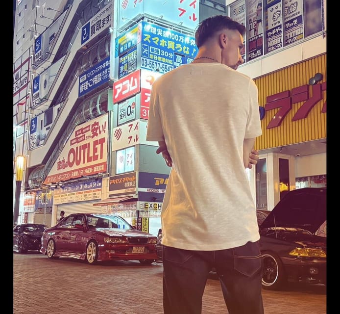 Tour JDM / Drift Visit on Foot in Tokyo With a Drift Driver. - Key Points
