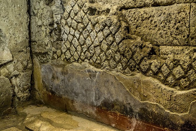 Tour Naples Historical Center and Underground Naples - Who Should Consider This Tour?