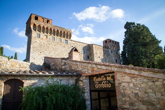 Tour of 900YEAR Old Secret Cellars + Tasting of 3 Wines and Bread With EVO Oil - Pairing Wines With Tuscan Specialties
