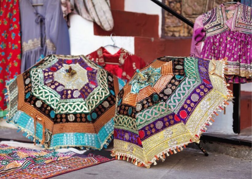 Tour of Artistic Work in Jaipur with a local Meet with local - FAQ