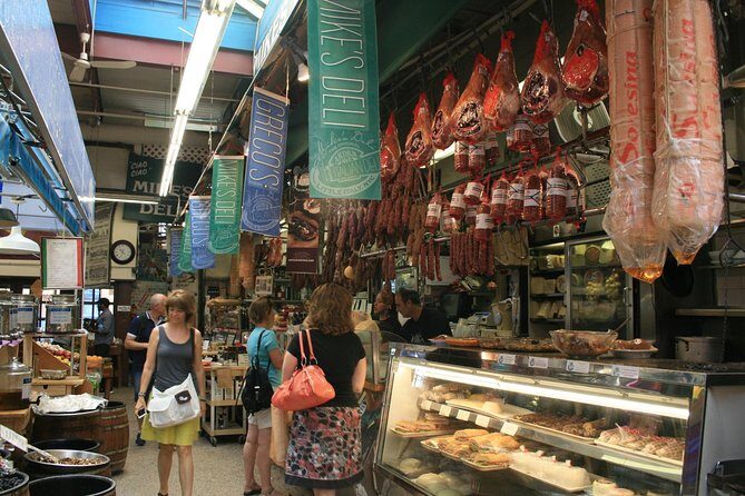 Tour of Contrasts in Italian - A Guide to the Tour Itinerary