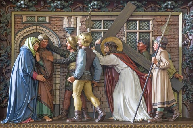 Tour of Historical Bruges knowing The Jerusalem Chapel - Key Points