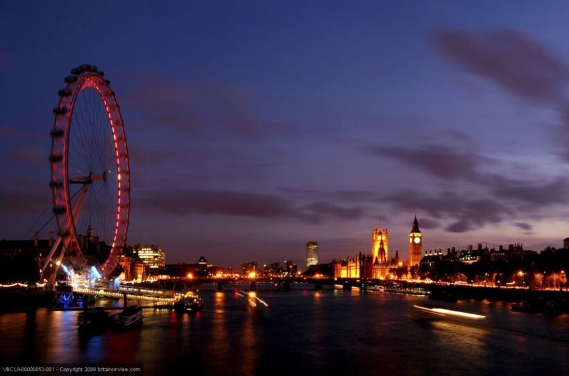 Tour of London and Christmas Day Lunch Cruise - The Sum Up