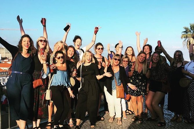 Tour of Old Town (Alfama) - 2hr - Discovering the Roman Theater